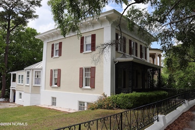 Listings - Jonathan Barfield